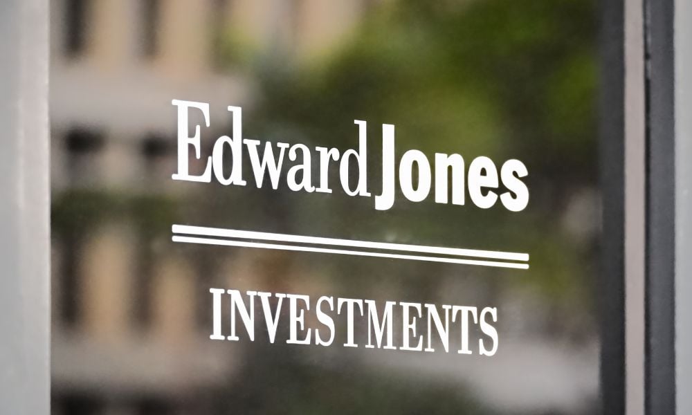 Edward Jones confirms outsourcing support to India as home-office staff ...