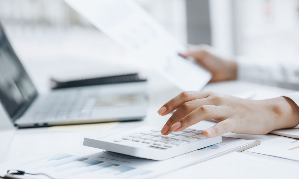 Canadian Lawyer report reveals key trends in legal salaries across ...