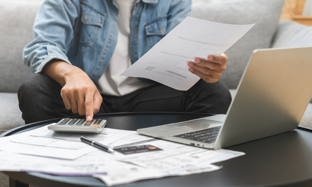 Study finds financial stress is the leading concern for workers aged 40 ...