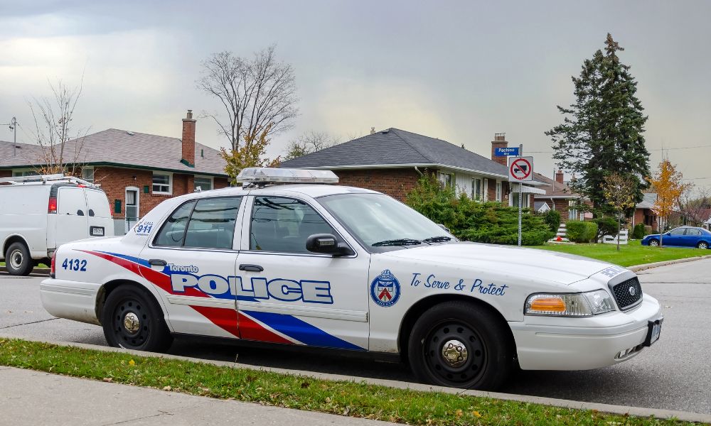 Toronto police constable killed in line of duty during search warrant ...