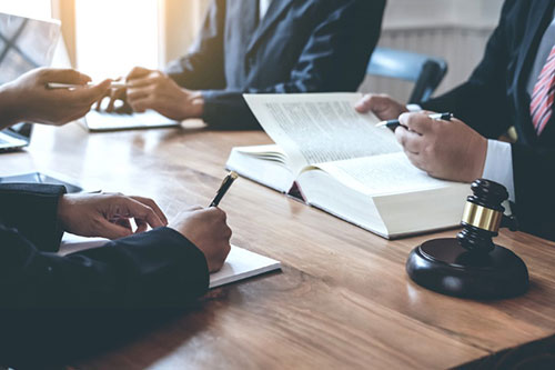 Clyde & Co to probe unregulated financial products | Insurance Business