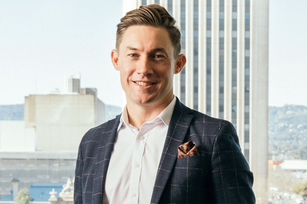 Are more young brokers going self-employed? | Insurance Business