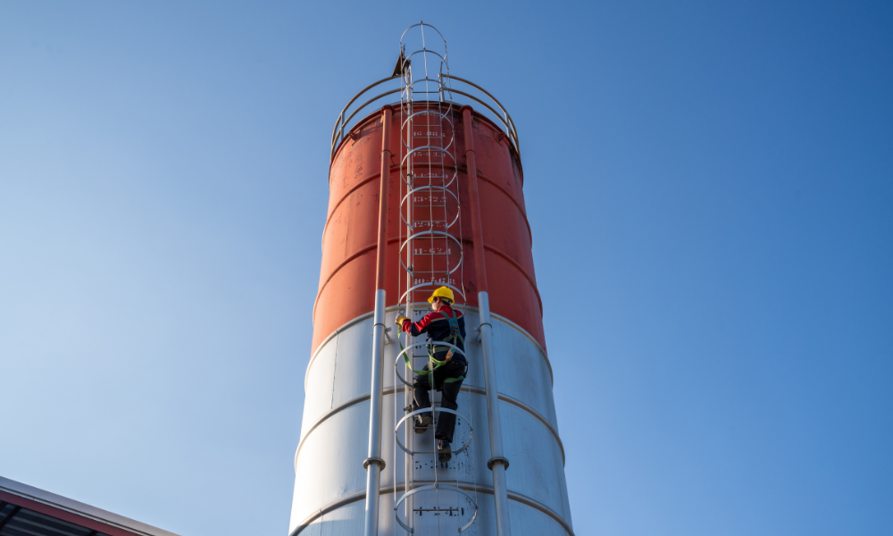OSHA moves to kill ladder safety deadline over billion-dollar costs ...