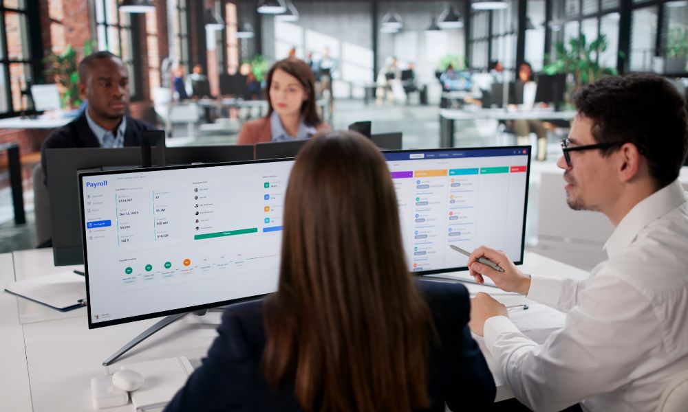 Payroll employment dips, vacancies rise to end 2025: report | Human ...