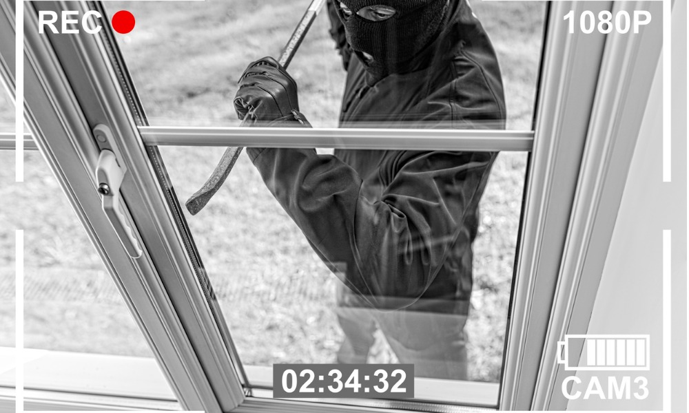Why clerks need updated robbery training | Canadian Occupational Safety